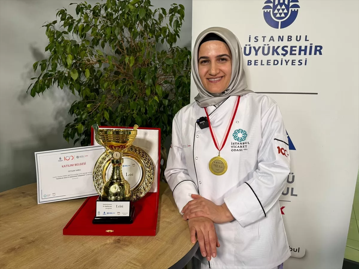 Kadın ustalar en iyi baklavayı yapmak için yarıştı | Turcomoney